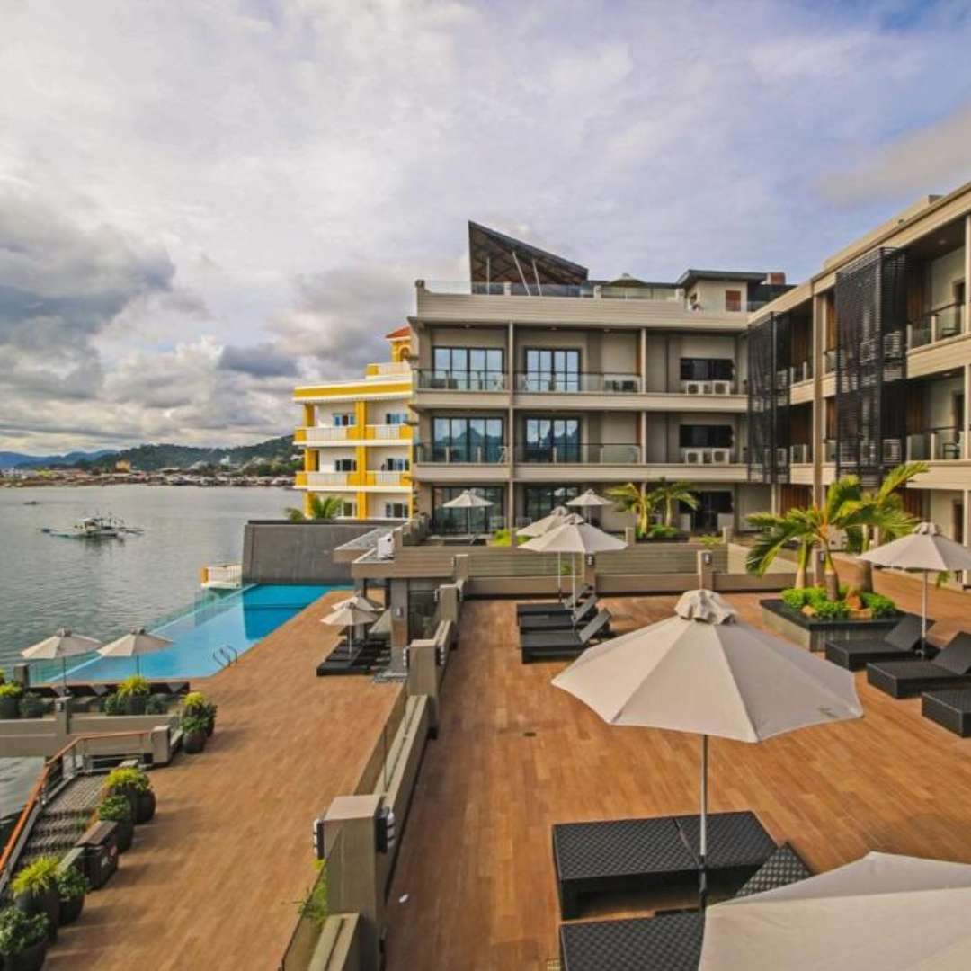 Two Seasons Bayside - Grandson Travel and Tours